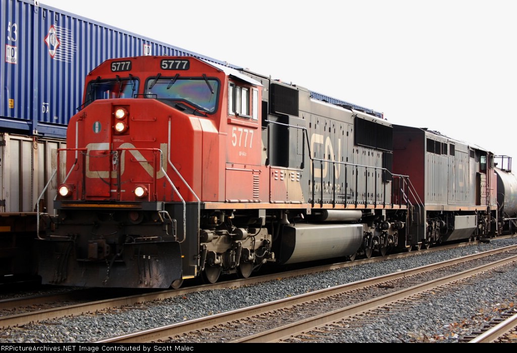 CN 5777 & 2446